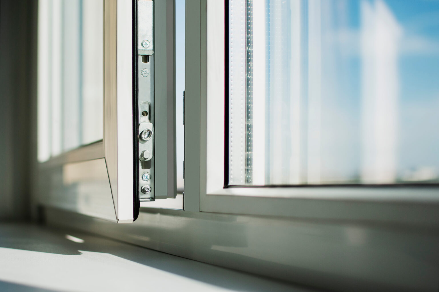 Should You Keep Windows Closed In Hot Weather? - KLG Rutland